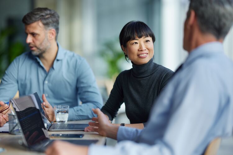 Essential Business English Conversation Tips and Topics for Workplace