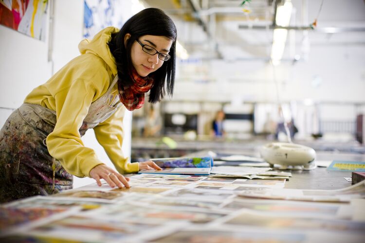 Creative Arts and Design degrees: discover how to enhance your future ...