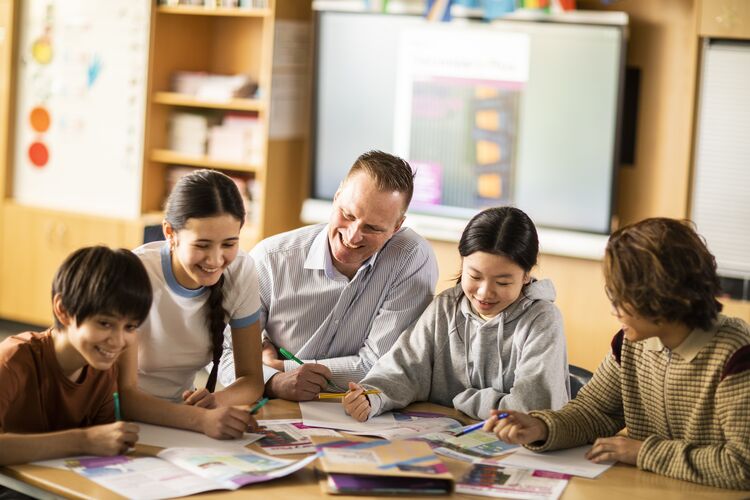 คอร์สเรียนภาษาอังกฤษ Secondary Plus (สำหรับเด็กอายุ 12-17 ปี) | British ...